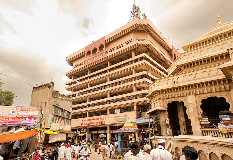 पंढरपुरातील दर्शन मंडप पाडणार